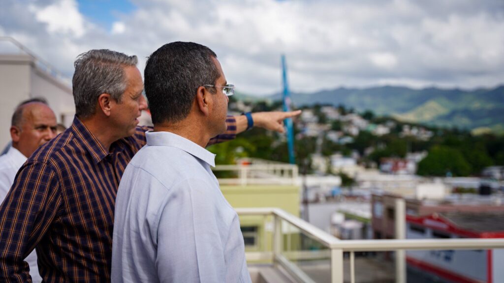 Gobernador inaugura unidades de vivienda de bajo costo en proyecto San ...