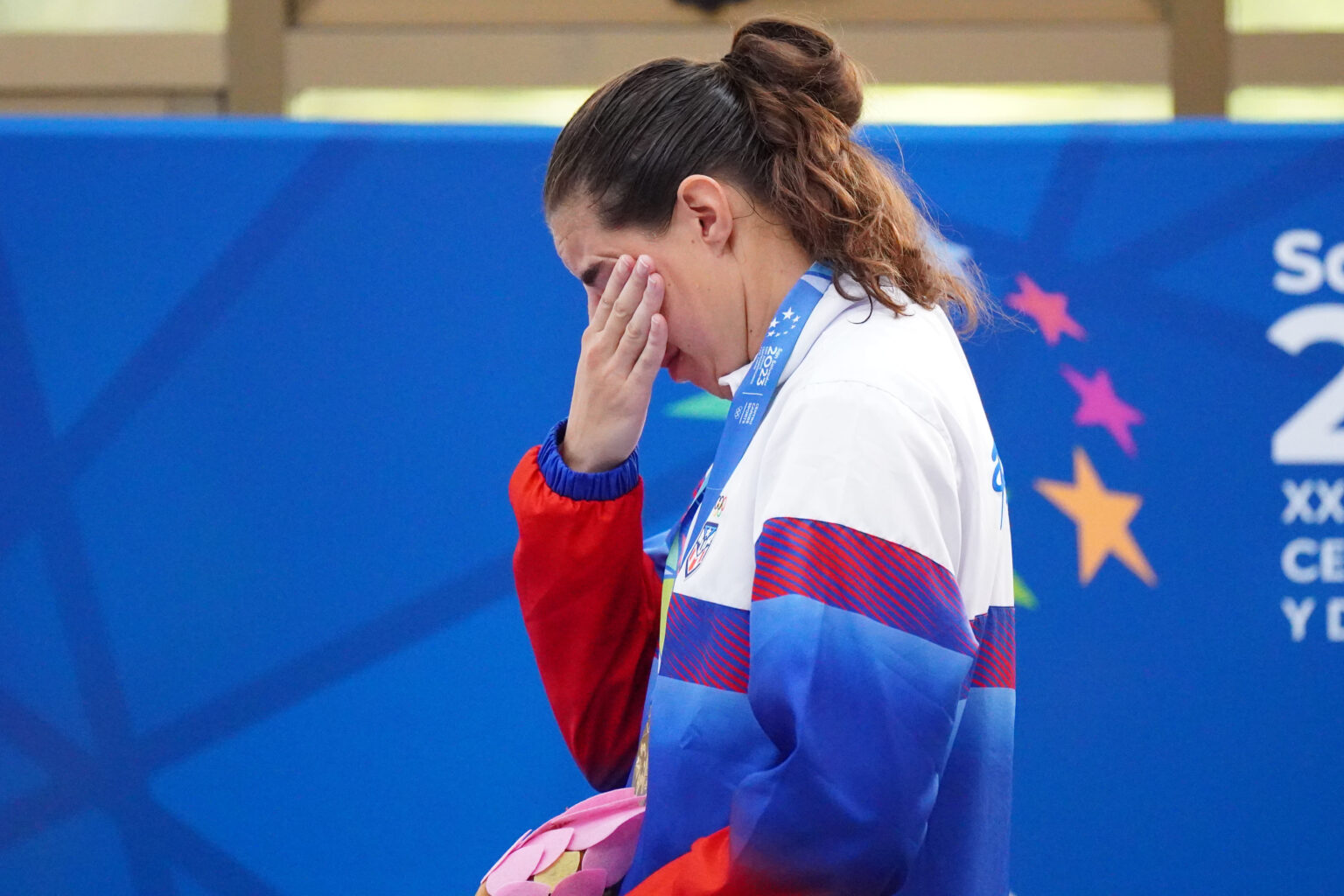 Stephanie Piñeiro llega a la gloria del boxeo centroamericano y del ...